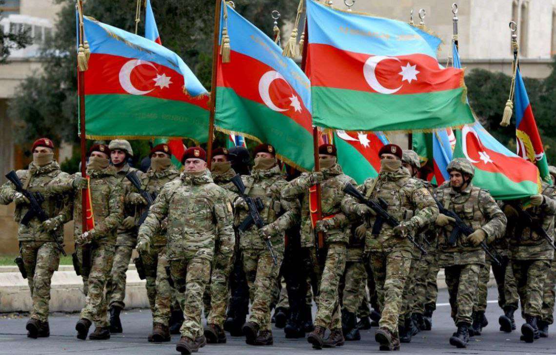 Adirbêcan xercên leşkerî dide kurtkirinê û wan pera bona helkirina ...